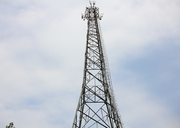 45m Self Supporting S355 Steel Angle Steel Pylons For Telecommunication